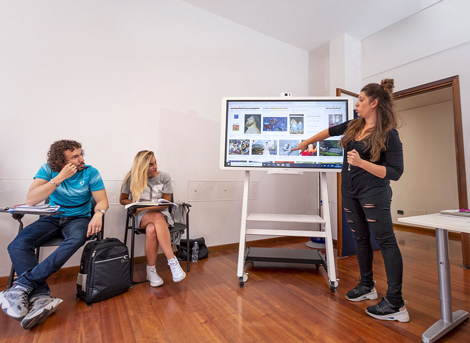 Italian classes in Milan